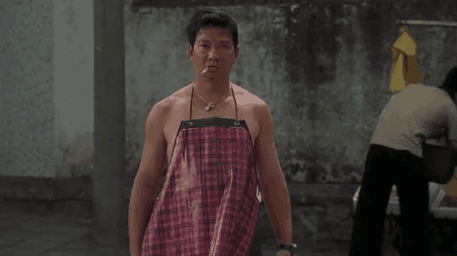 廣州地鐵MMA 年輕男女KO 3長者 拳拳到肉倒地照踢 | LIHKG 討論區