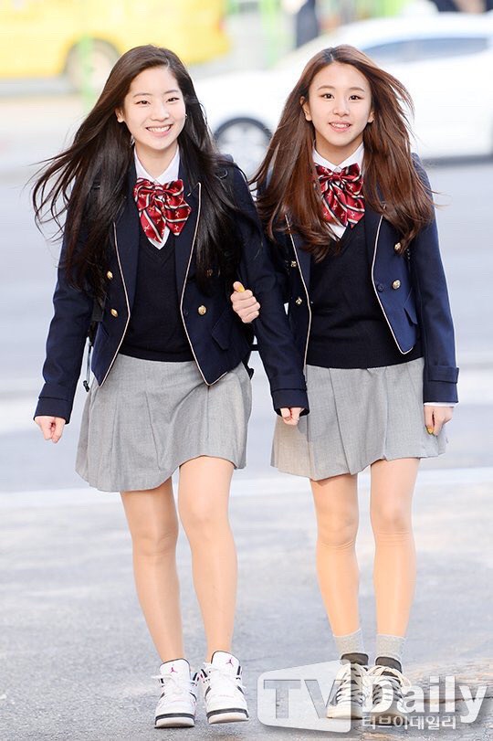 kpop女團雙塔黎講, 邊一pair比較正式? | LIHKG 討論區