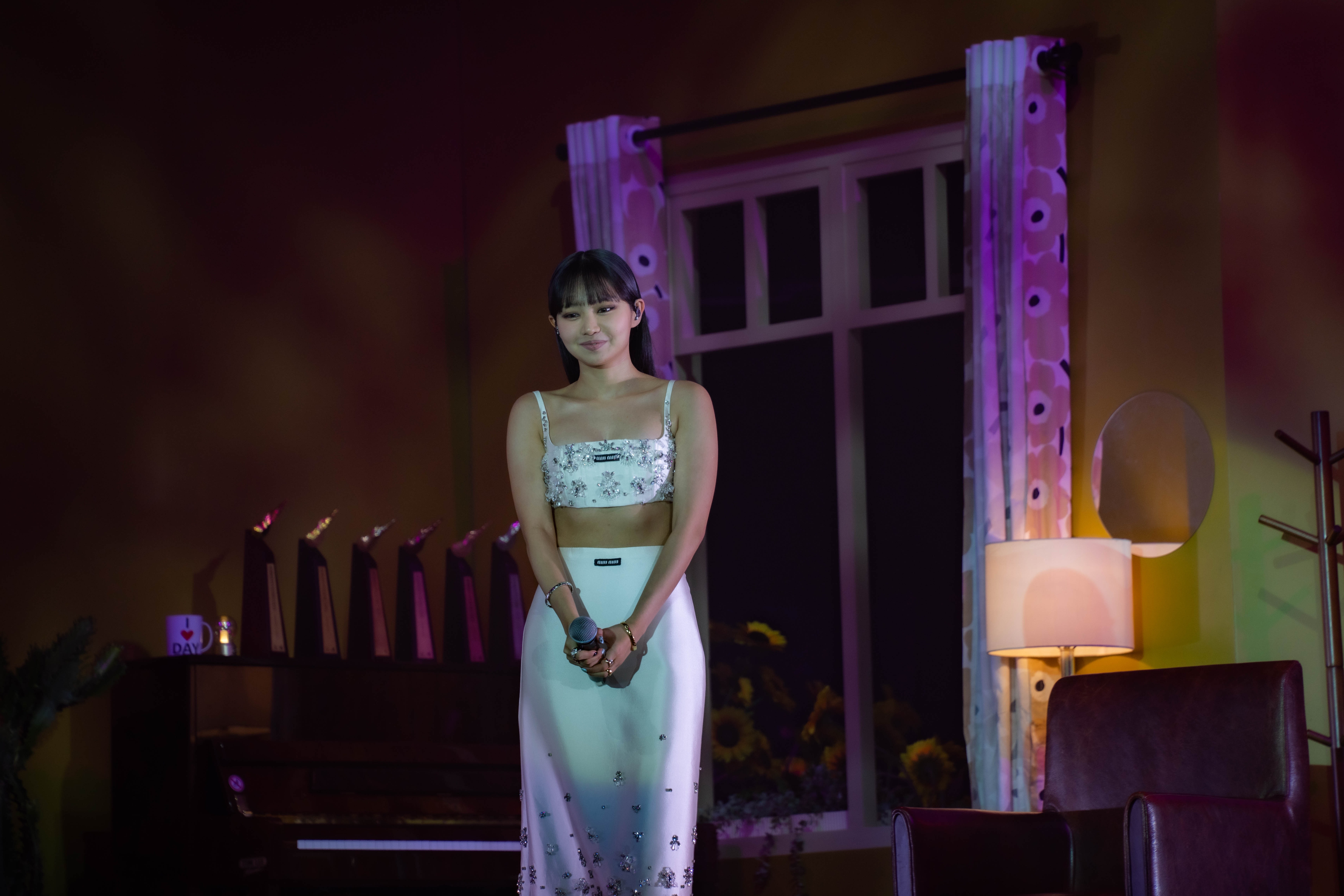 Day@COLLAR性感長裙現身Gareth.T演唱會 合唱《笑住喊》 | LIHKG 討論區