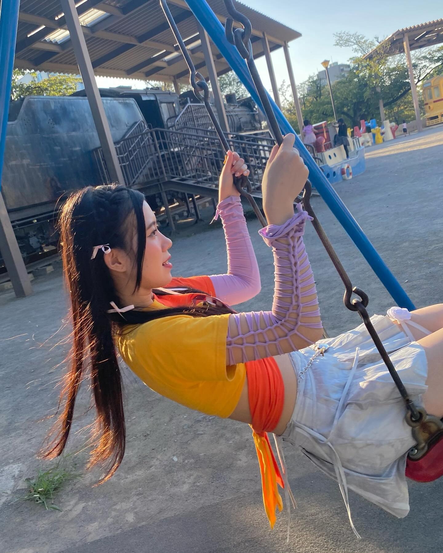 Lollytalk長腿處女Tania去日本， 性感浴照意外曝光 | LIHKG 討論區