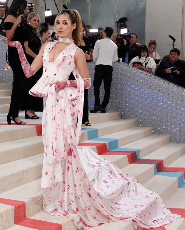 谷愛凌染血裝上陣 Big爆紅地氈搶「峰」頭 | LIHKG 討論區