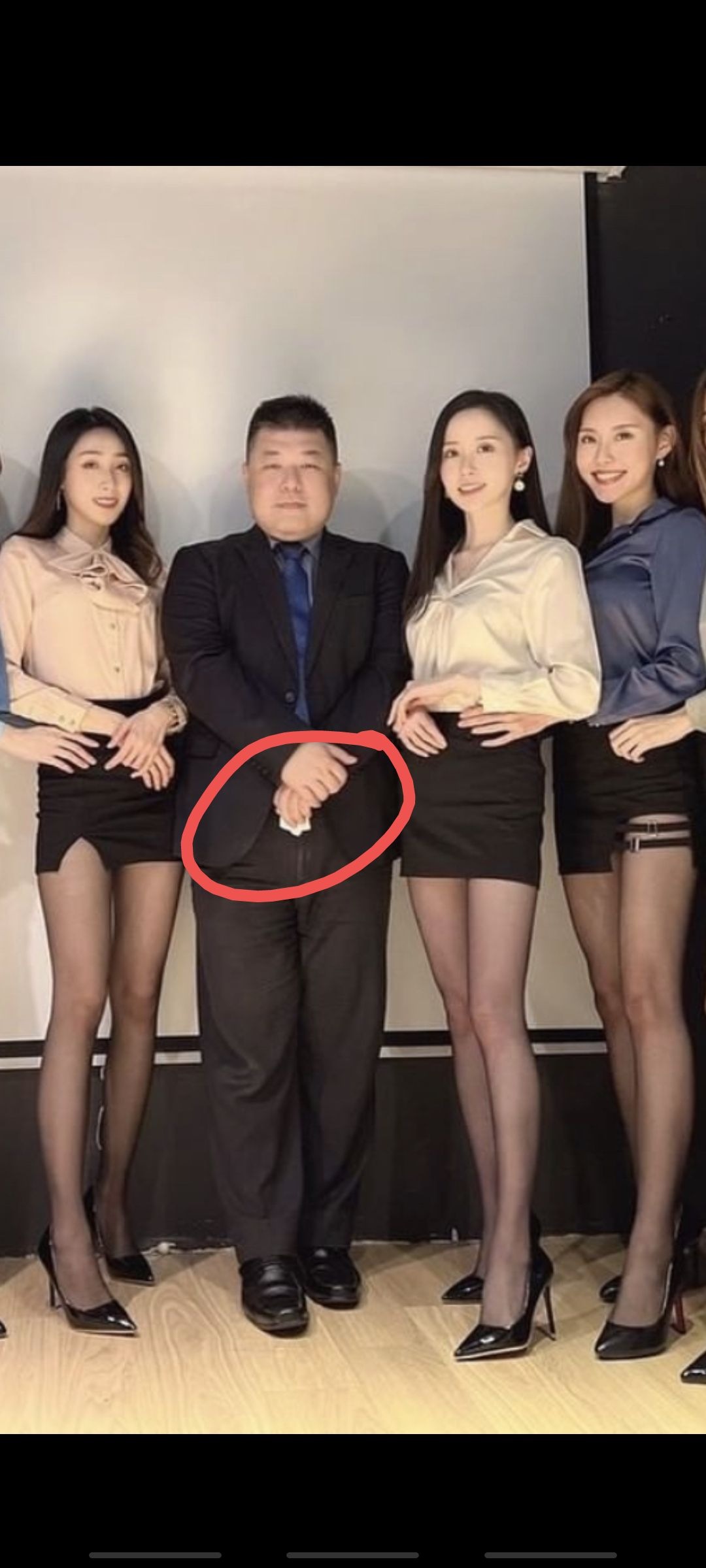 恒生分行黑絲面試多圖流出 | LIHKG 討論區