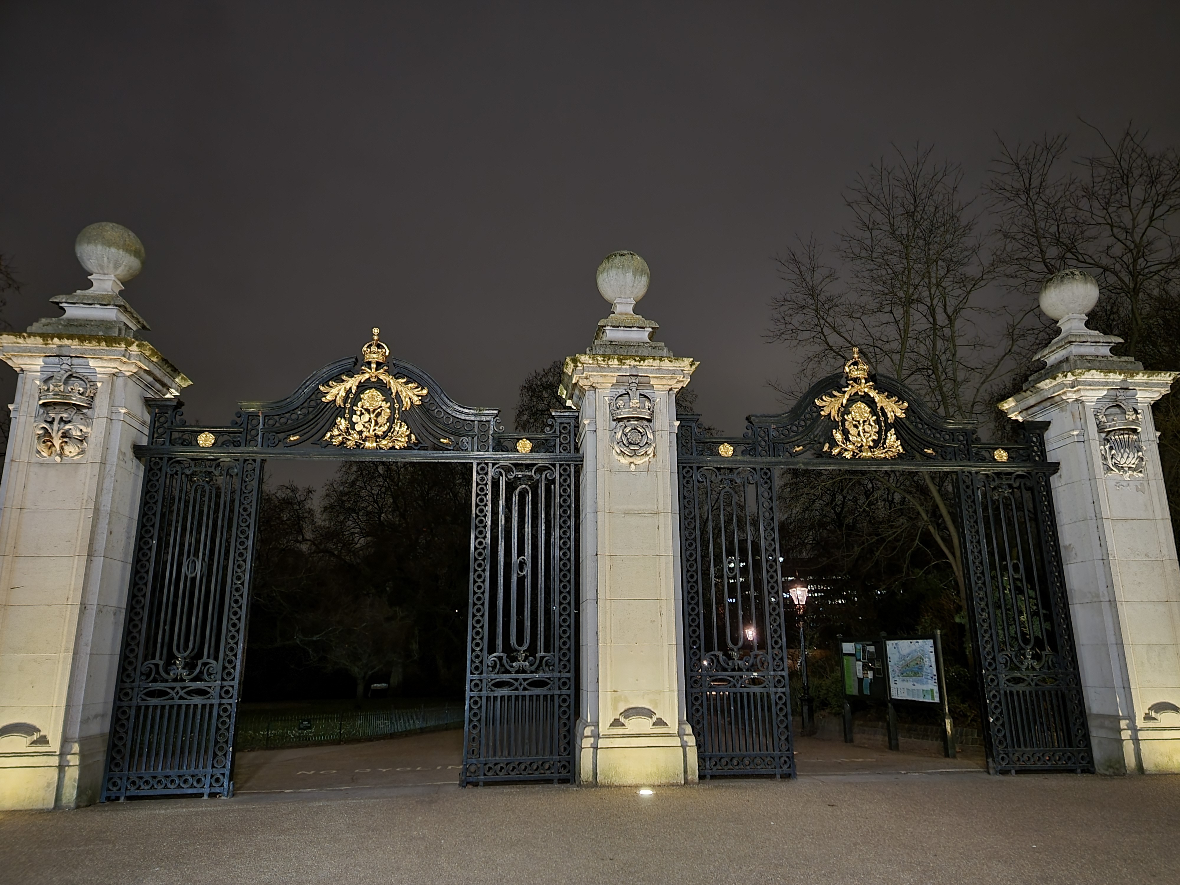 臨時興起，出發去白金漢宮 | LIHKG 討論區