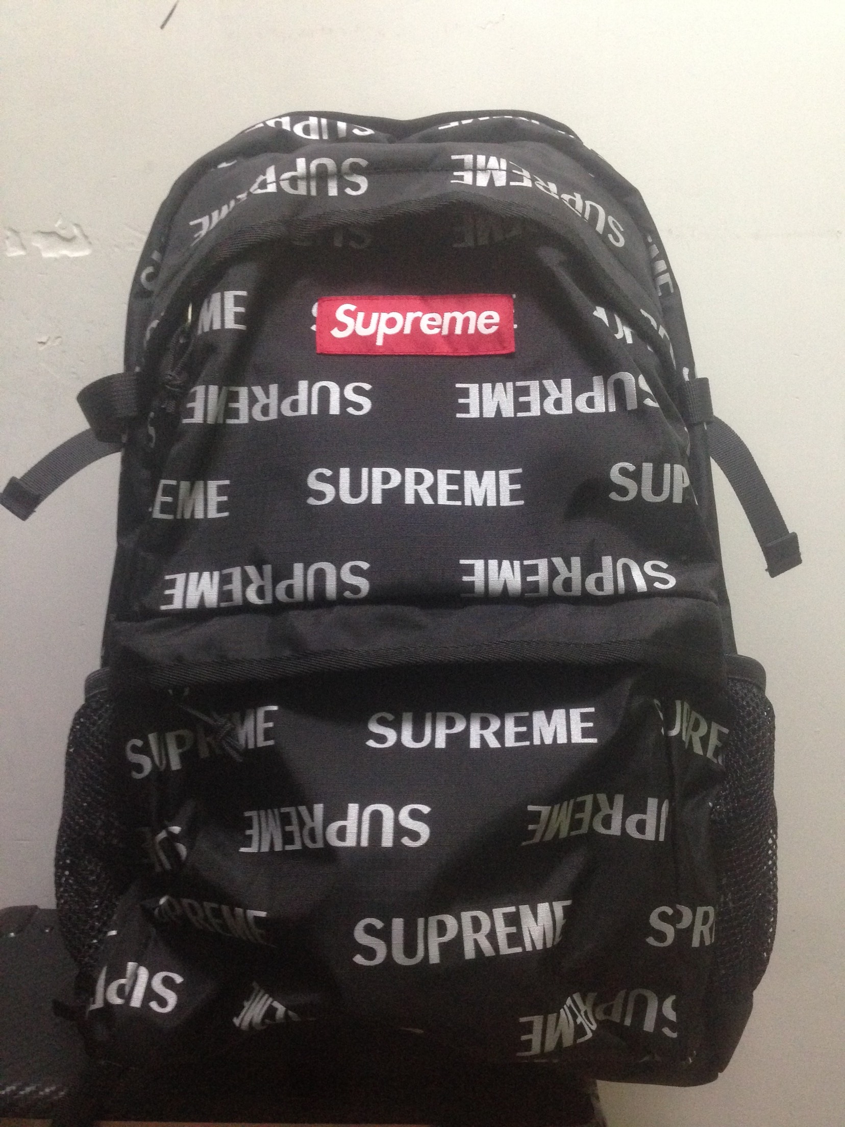 你地最鐘意邊代既supreme背囊 | LIHKG 討論區