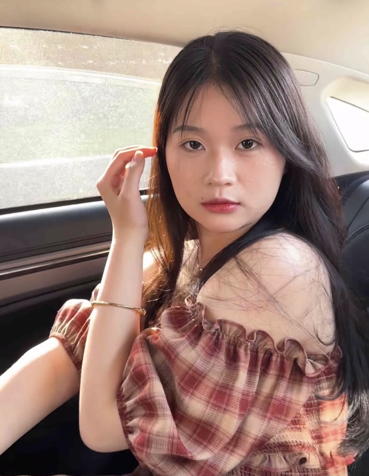 (多圖) 痴能線大陸妹D P圖術勁過AI | LIHKG 討論區