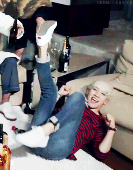 一早話左勝利OPPA係無辜 勝利夜店「Burning Sun」改名重新開張 | LIHKG 討論區