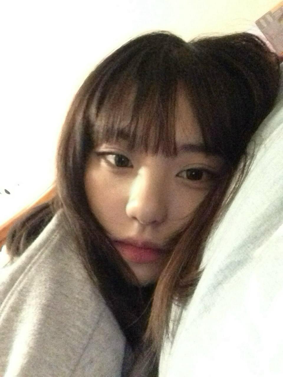 韓女團Haerin遭私生飯爆出私人手機生活照 竟露出白滑春光 網民氣炸聲討 | LIHKG 討論區