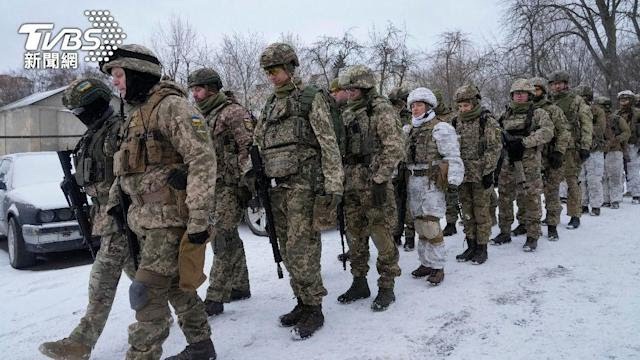 憂俄軍入侵！烏克蘭上千年輕人受訓 為抗10萬大軍準備 | LIHKG 討論區