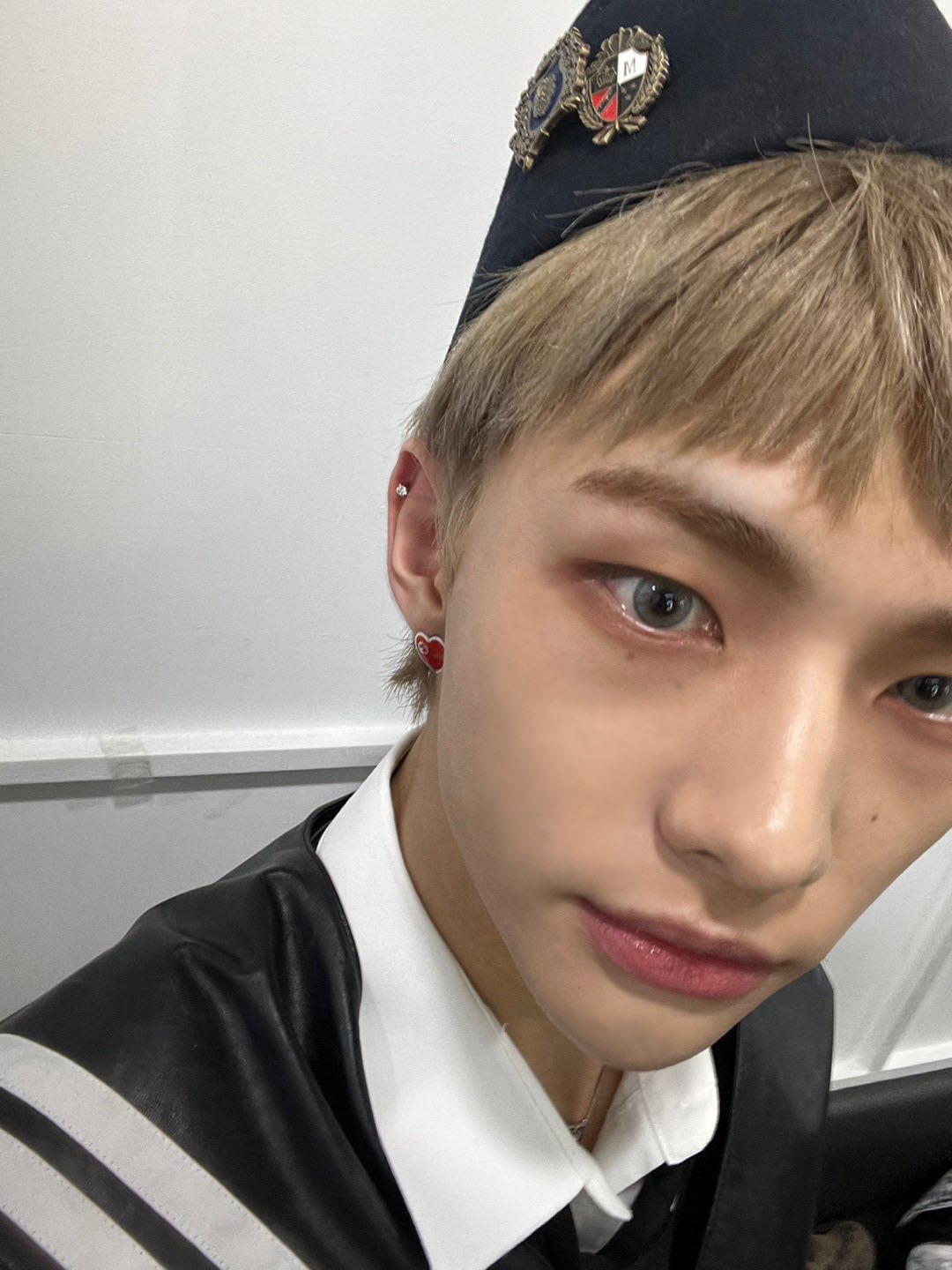 你色瞇瞇望住我做咩吖？ | LIHKG 討論區