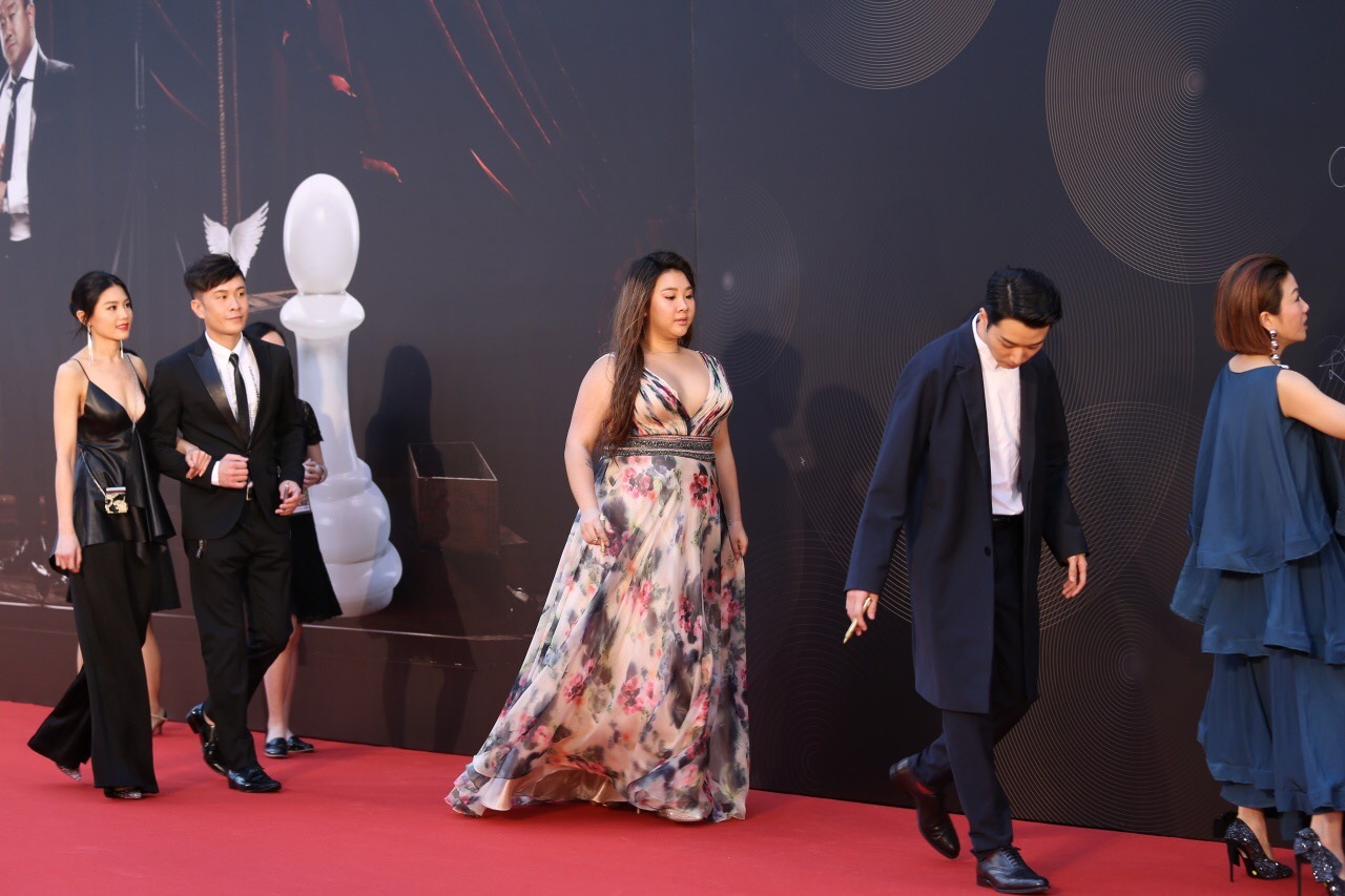 【金像獎】齊著Deep V 各有各性感 | LIHKG 討論區