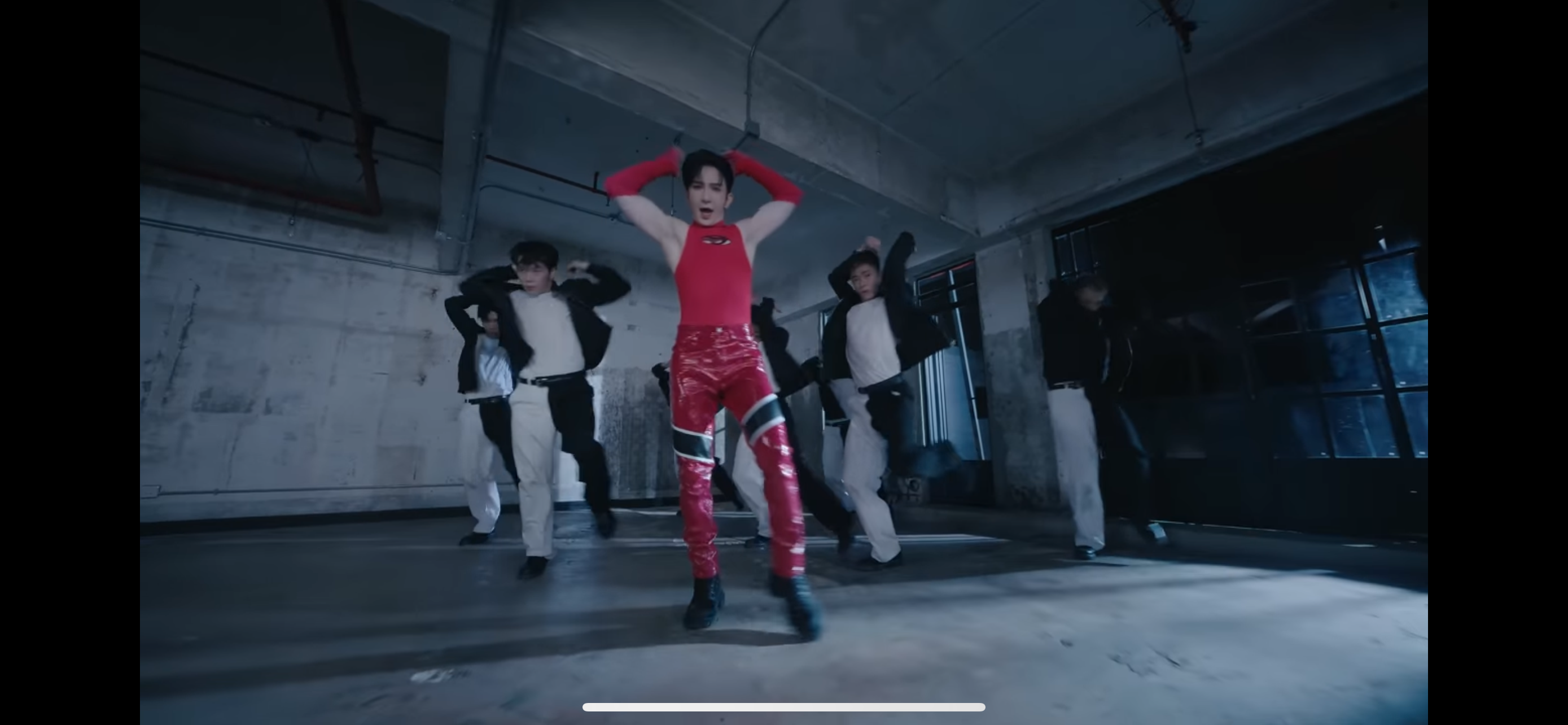 Anson Lo示範辣妹風格女裝造型 胸前鏤空背心不輸韓國性感女團 | LIHKG 討論區