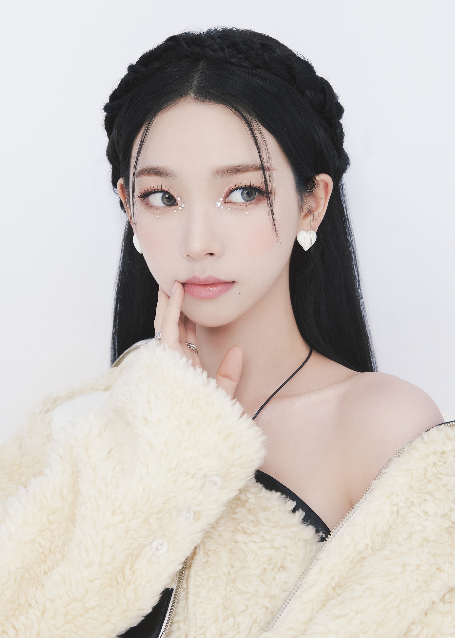 kpop口罩女神Karina，除口罩後一樣係女神 | LIHKG 討論區