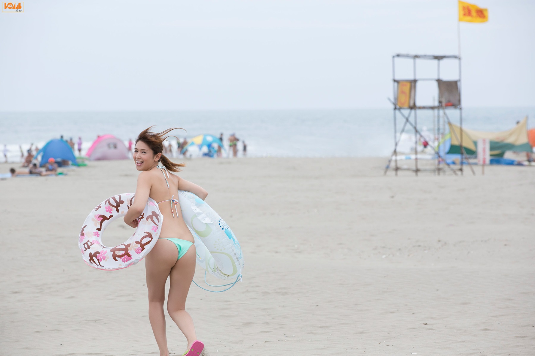 [寫真JJ] 遠野千夏 - [BOMBtv] GRAVURE Channel (2013.10) | LIHKG 討論區