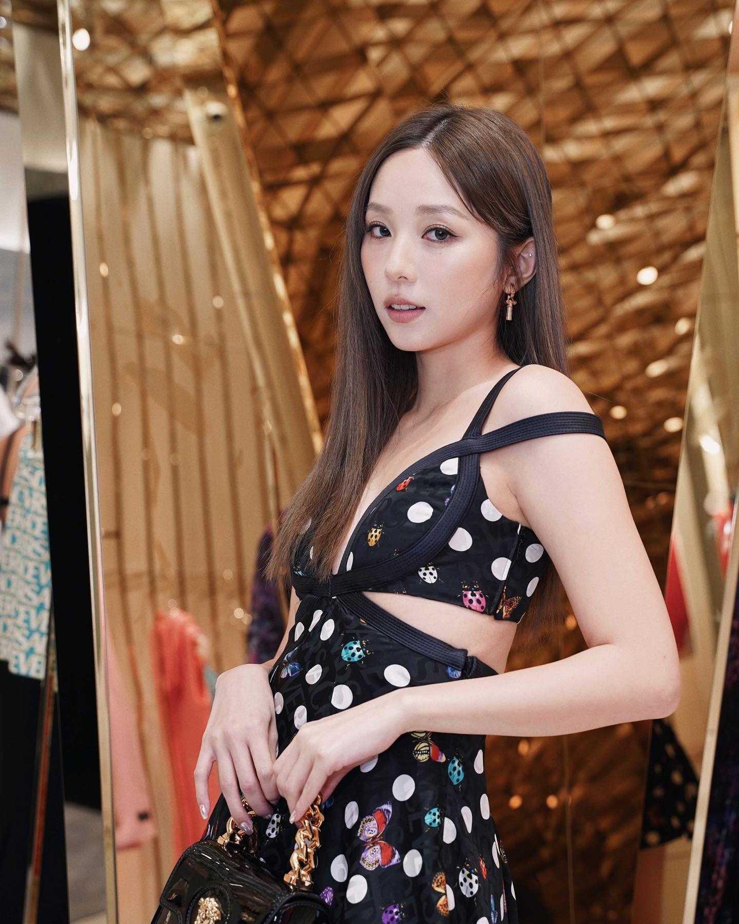 Heidi港女閪面樣正撚到 | LIHKG 討論區