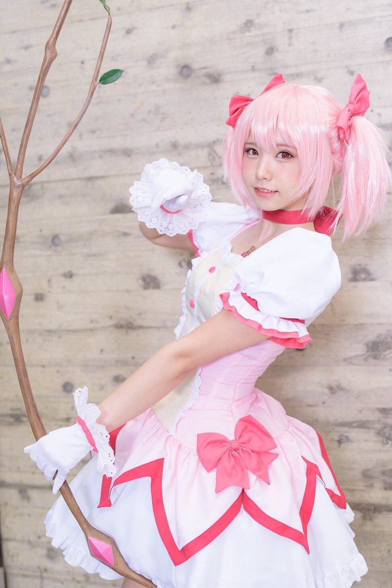 聲優歌手 人氣cosplayer えなこ Enako 寫真集祼體封面&雜圖 | LIHKG 討論區