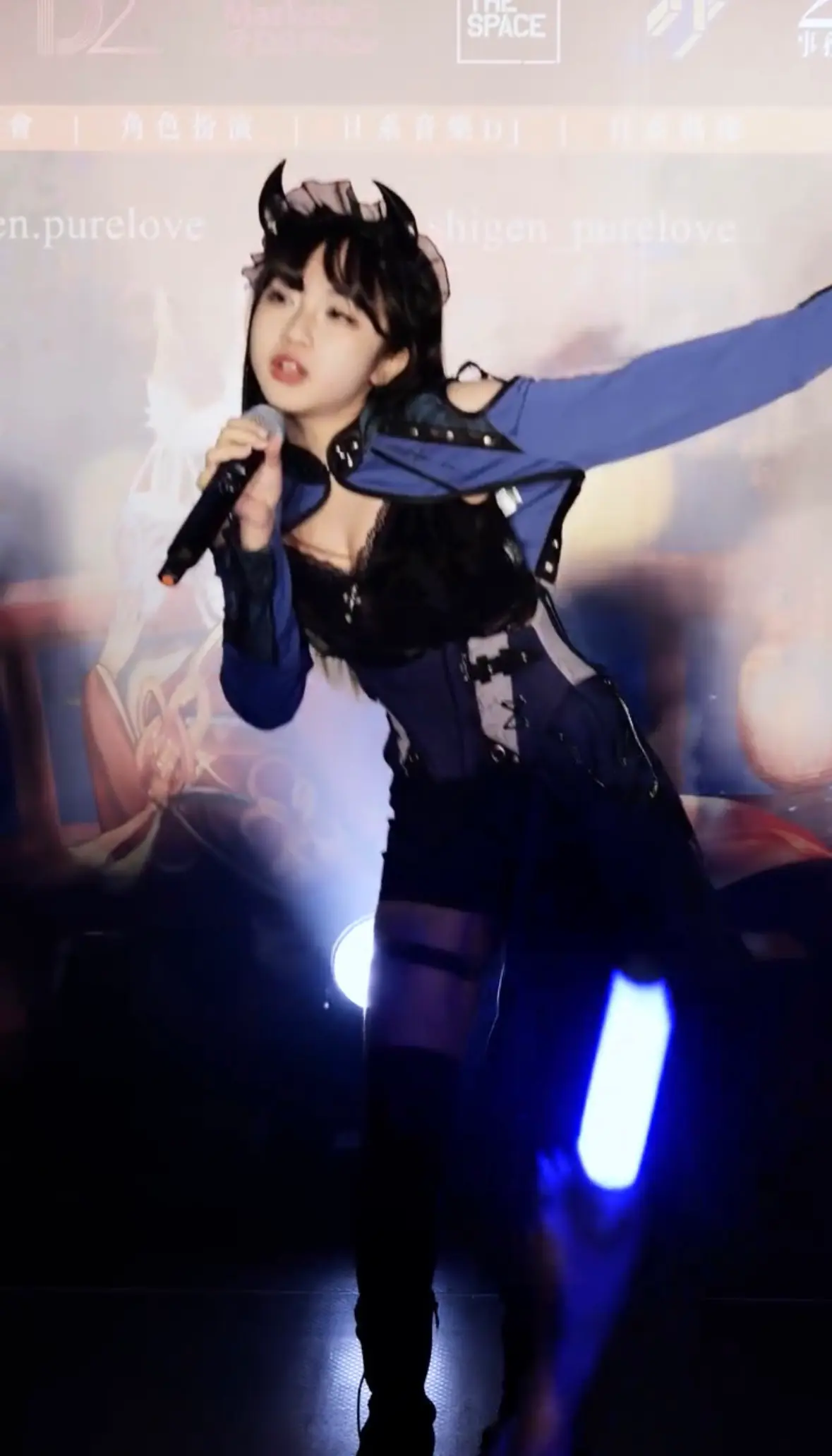 香港市民妹妹現場獻唱idol | LIHKG 討論區