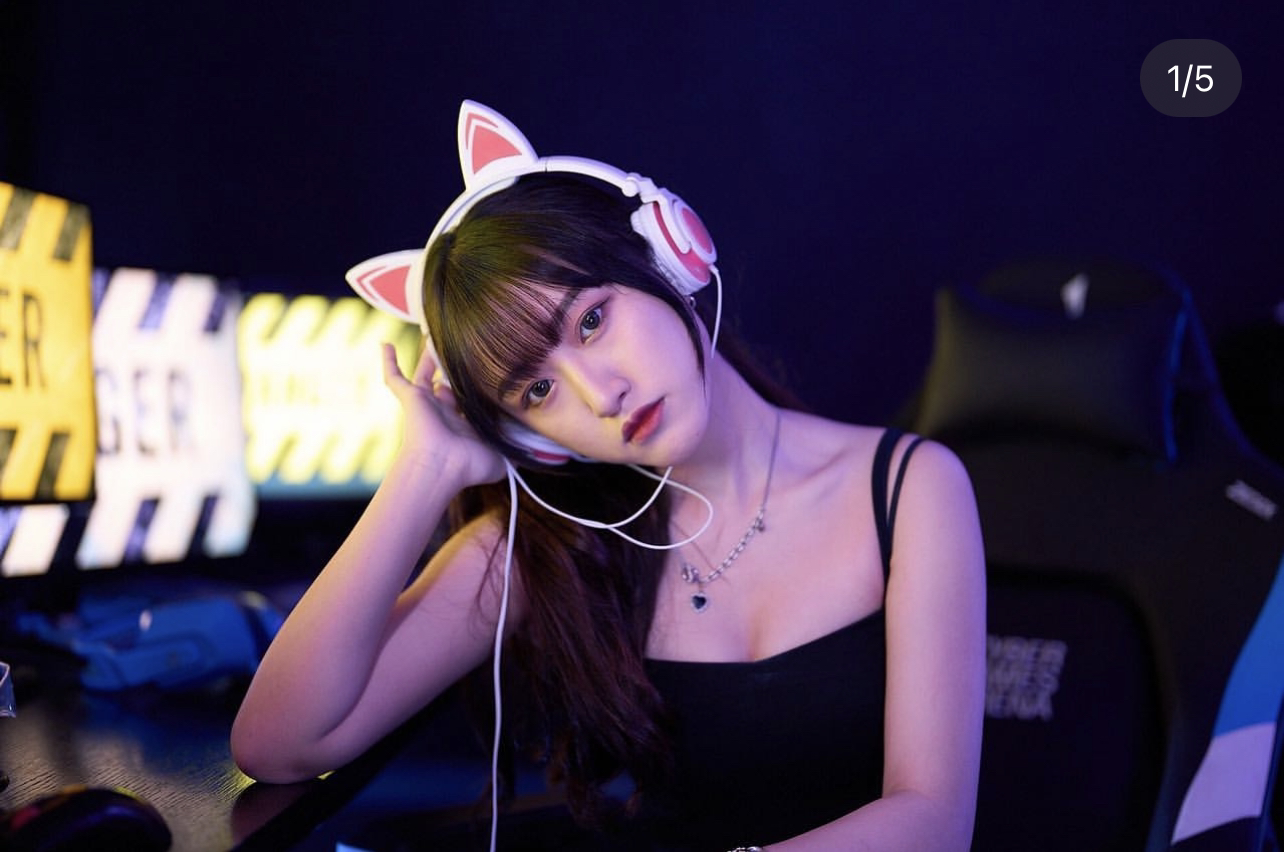 繼Pinky之後, Karen 都開左Youtube Channel, 邊個正d？ | LIHKG 討論區