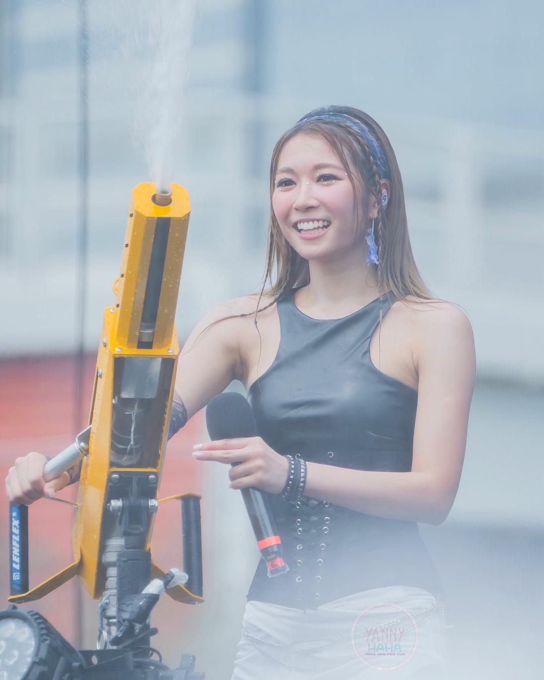 Lollytalk 班女勁咸濕，waterbomb濕身冧fans | LIHKG 討論區