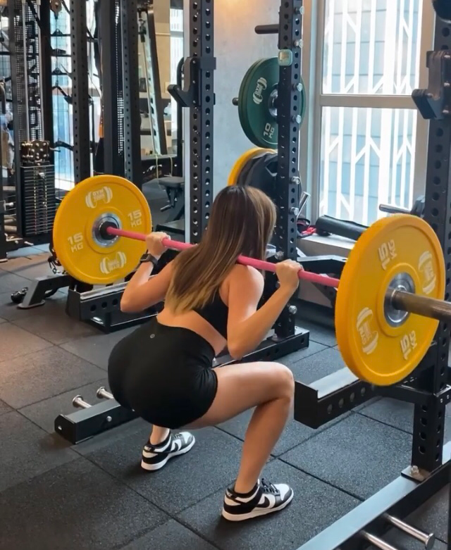 依兩晚啲gym女唔見晒！ | LIHKG 討論區