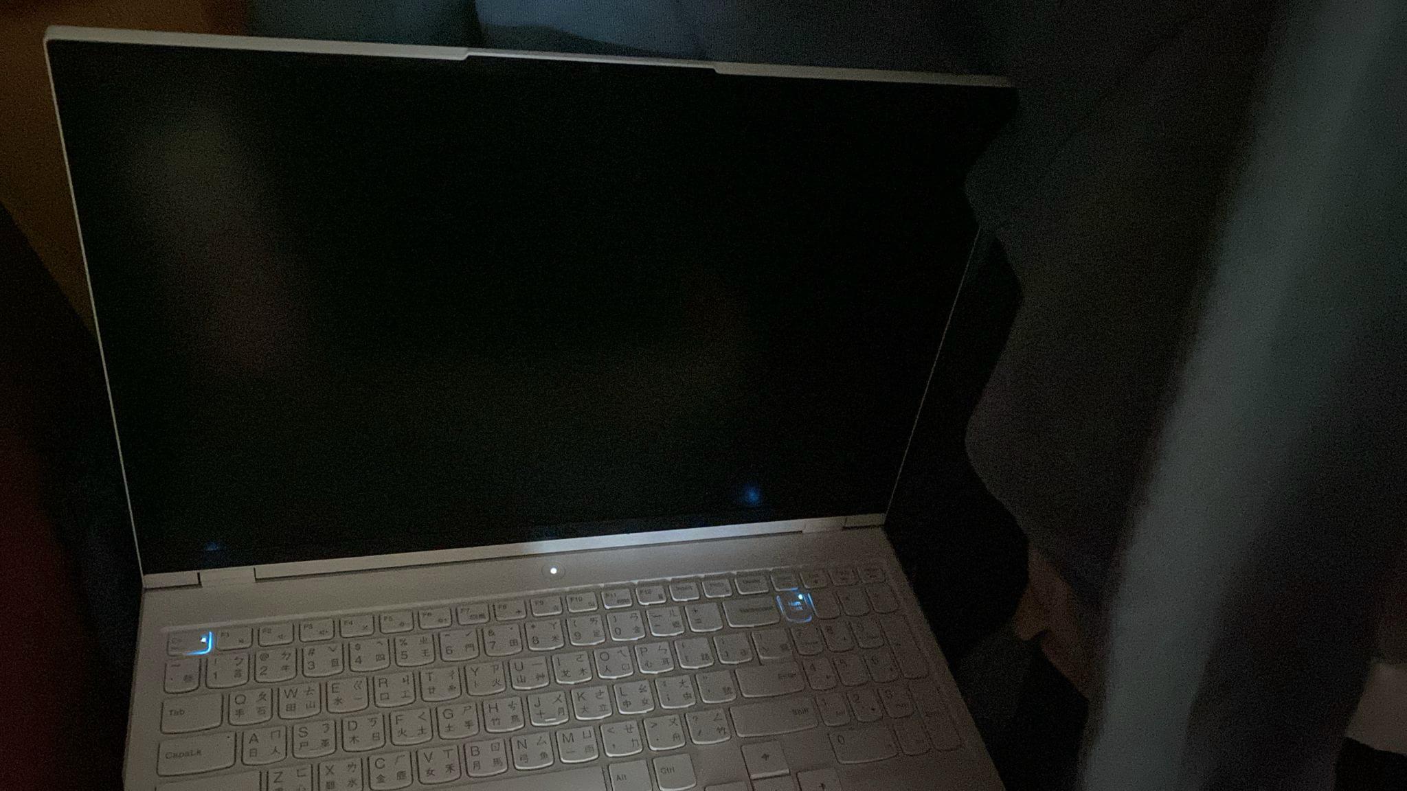 laptop突然校唔到光暗 暗到咩都睇唔到 | LIHKG 討論區