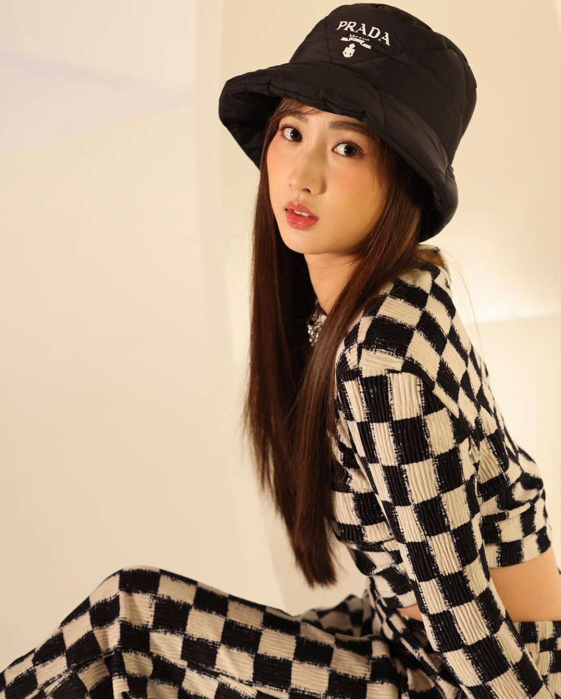 [突發] Yumi新歌《wanna be close to u》MV出咗！！ | LIHKG 討論區