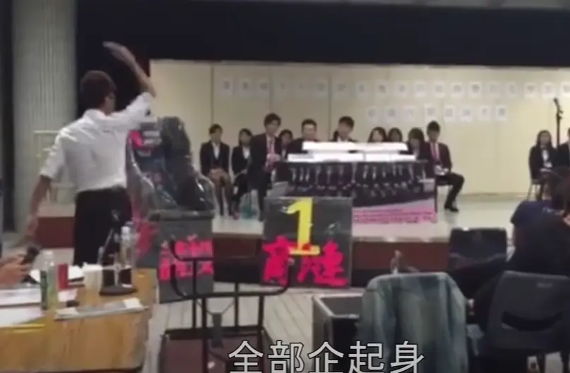 U Magazine解散｜副總編︰組內32人「全員起身」沒有調職安排 | LIHKG 討論區