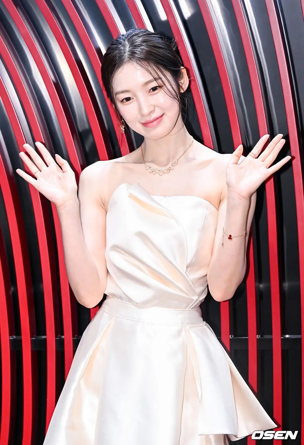 Arin 艷壓群芳 | LIHKG 討論區