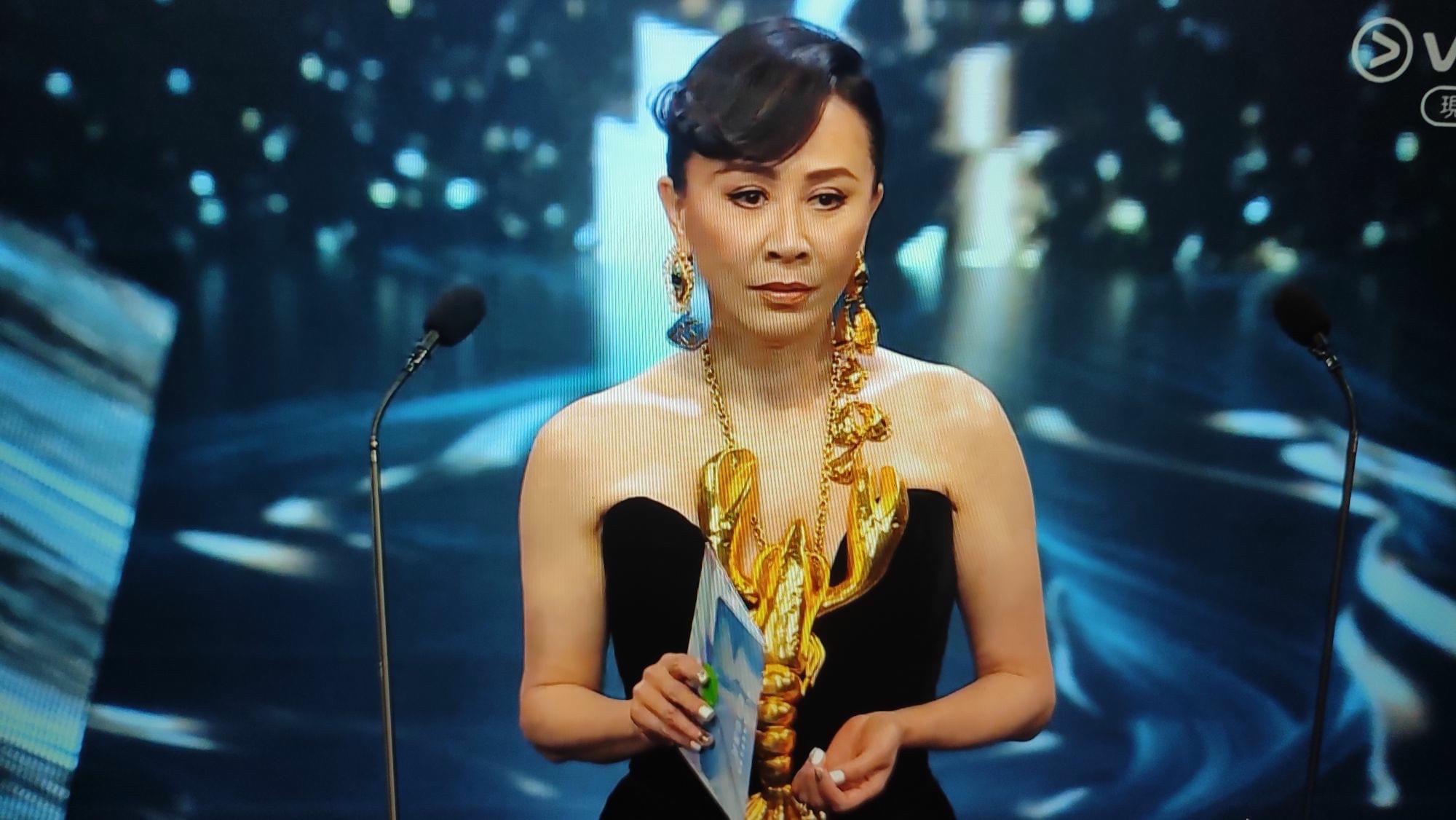 劉嘉玲 勇奪今屆金像獎最佳造型 | LIHKG 討論區