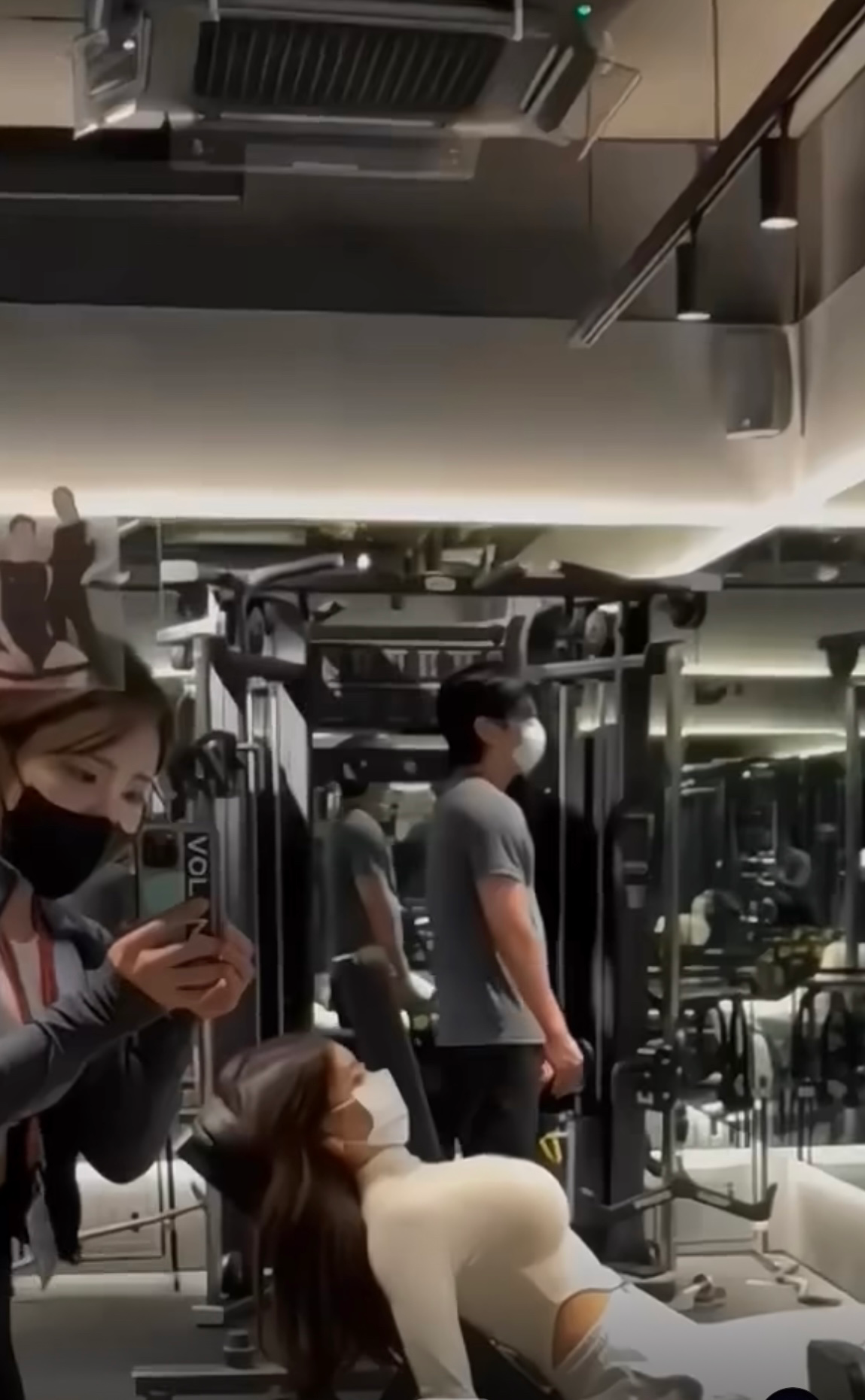 今日去做gym見到隔離操到個胸勁大 | LIHKG 討論區