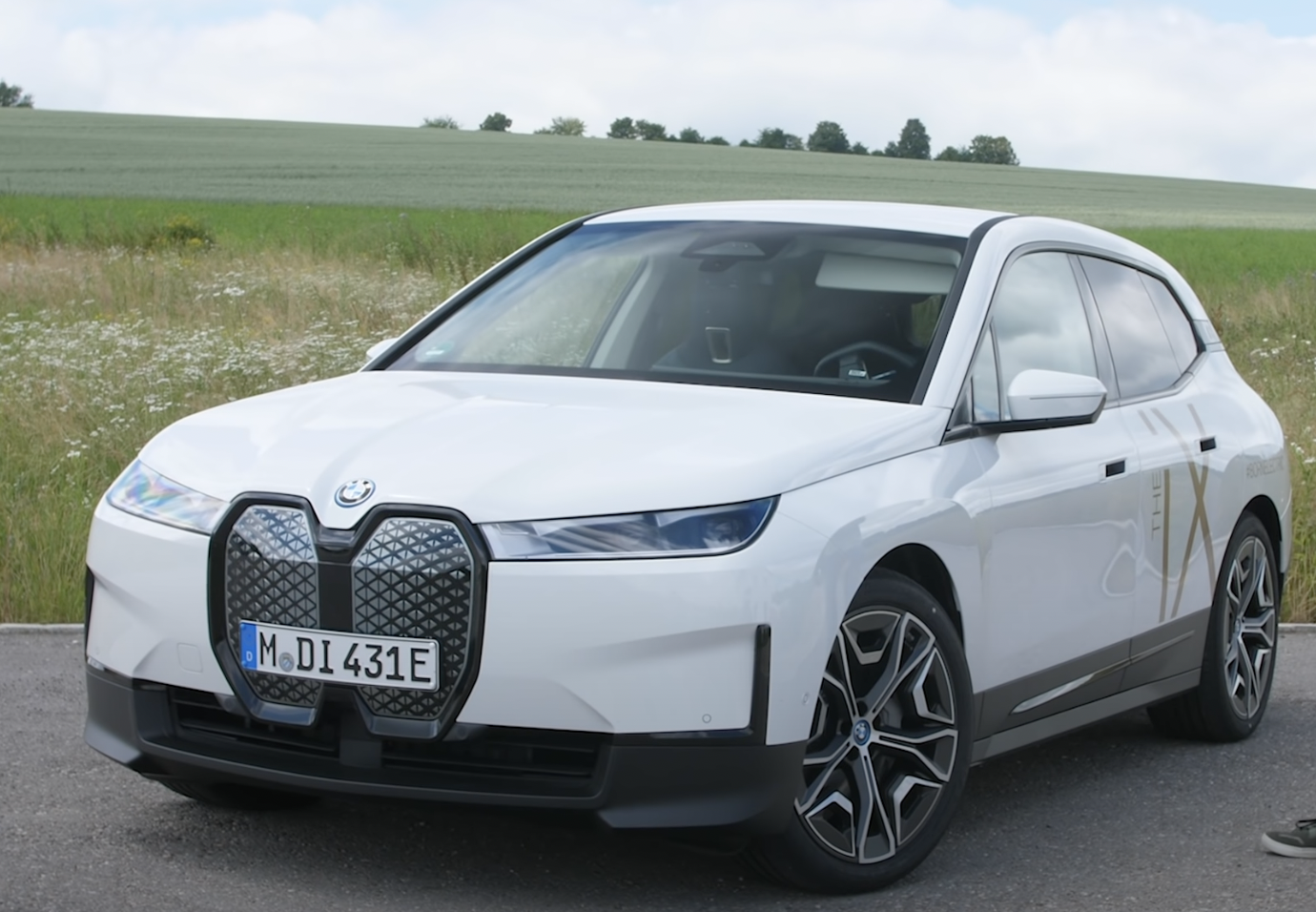 有冇人留意出年頭嘅bmw電車 i4同iX | LIHKG 討論區