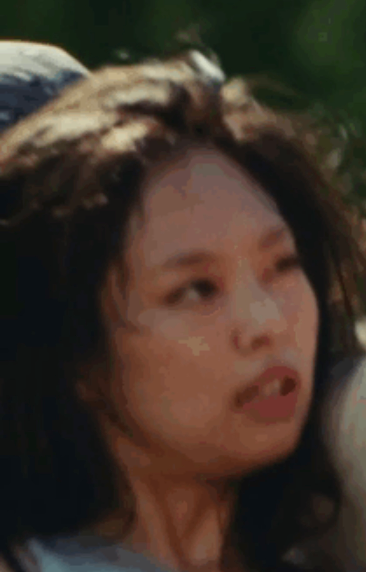 《THE IDOL》Jennie畫面曝光！緊貼2男扭腰「表情超煽情」，轉身露屁股蛋 限制級尺度沒在開玩笑 | LIHKG 討論區