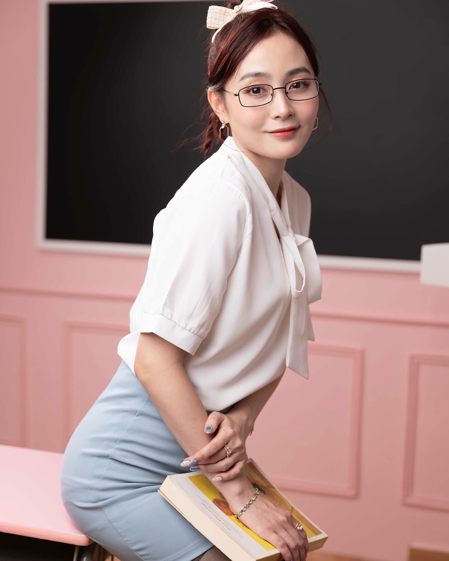 【多圖】Renee Lee 李蘊淫賤家庭教師Look | LIHKG 討論區