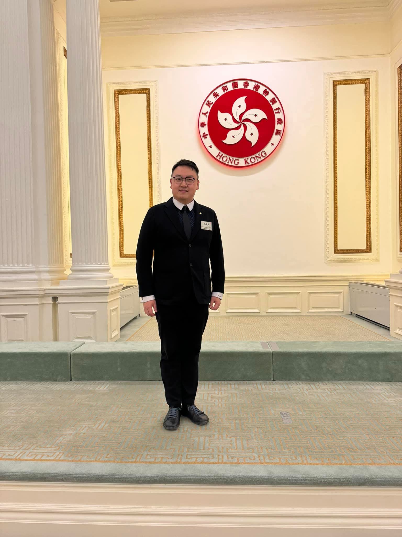 元朗區議員施駿興否認非禮及與女童非法性交 案發時被告任話劇班導師助手 接放學到公園犯案 兩年後二人成為情侶發生性行為 | LIHKG 討論區