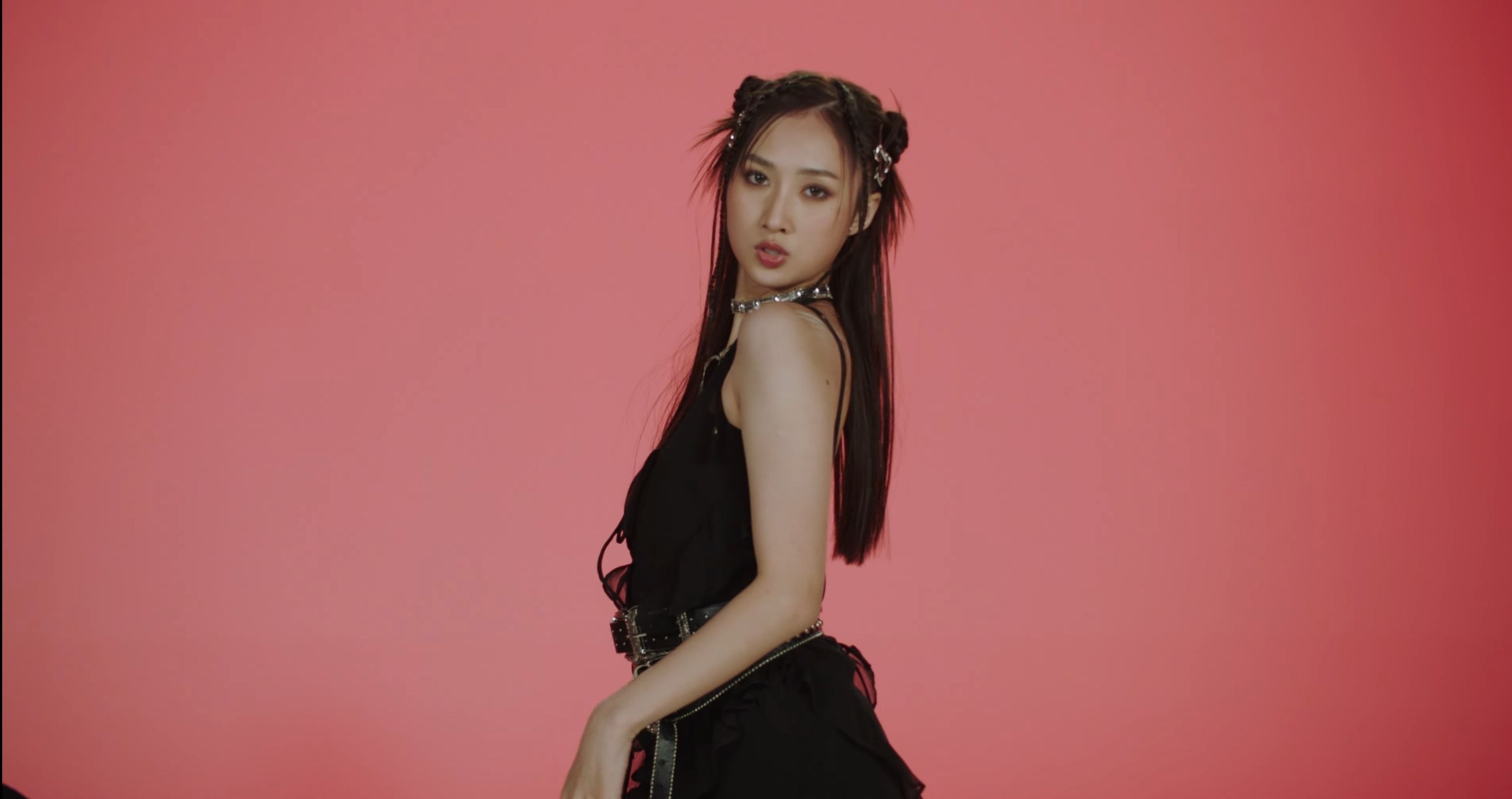 Yumi新歌mv dance version好正!! | LIHKG 討論區