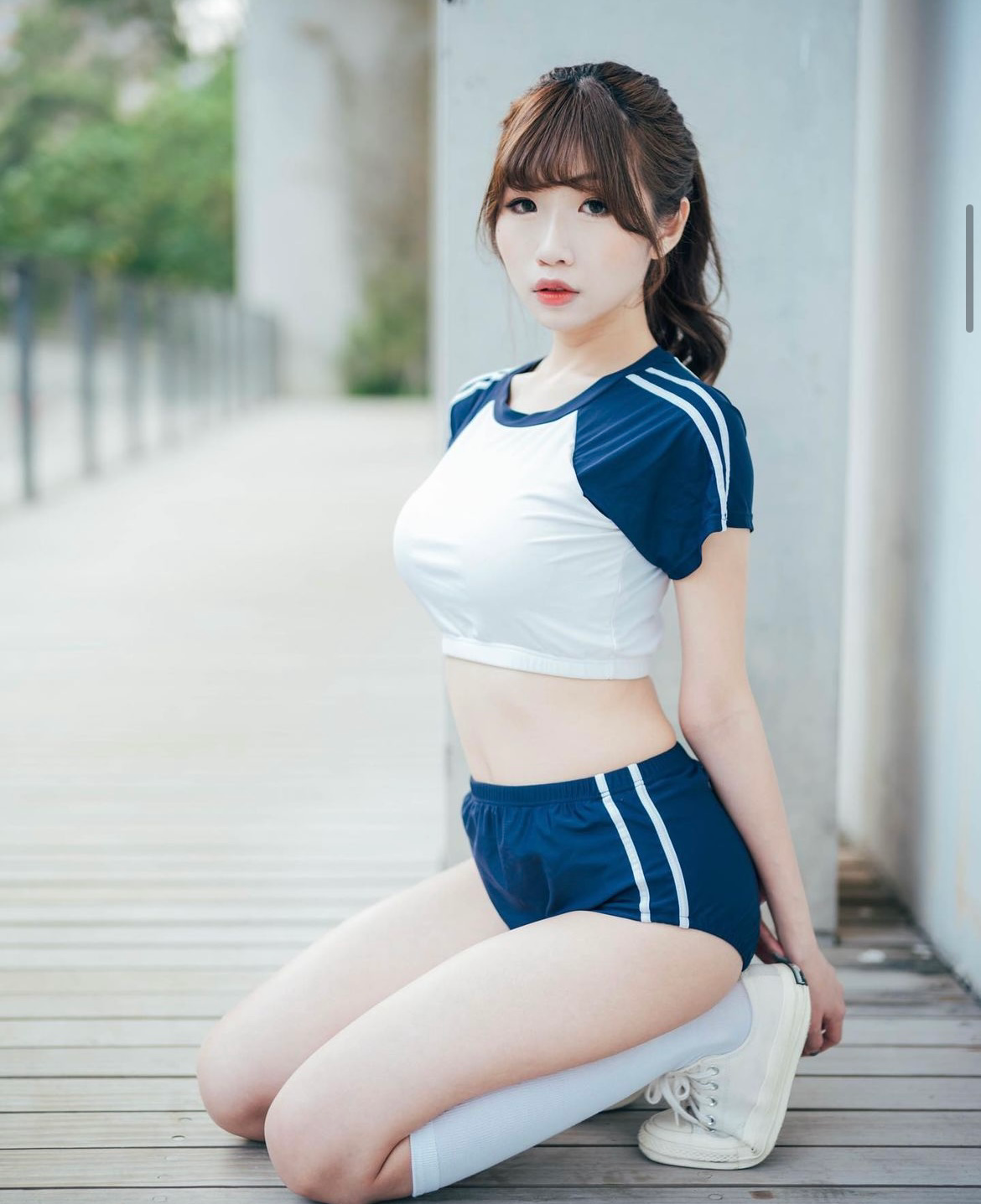 巨乳排球妹豬～買錯size排球衫！嘩！ | LIHKG 討論區