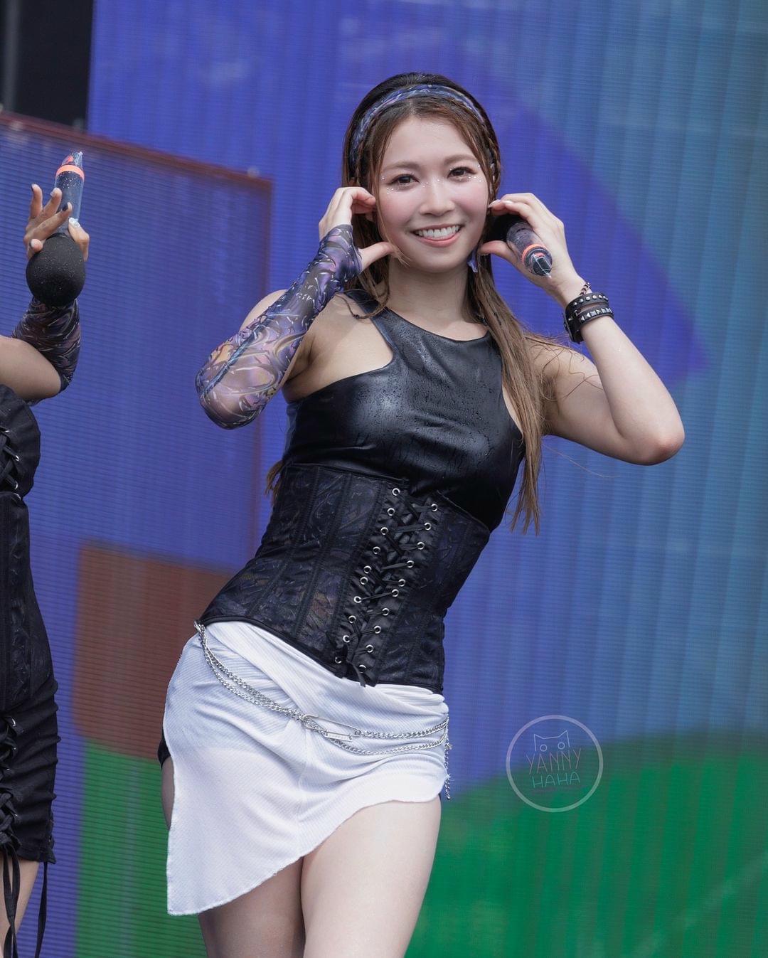 Lollytalk 班女勁咸濕，waterbomb濕身冧fans | LIHKG 討論區