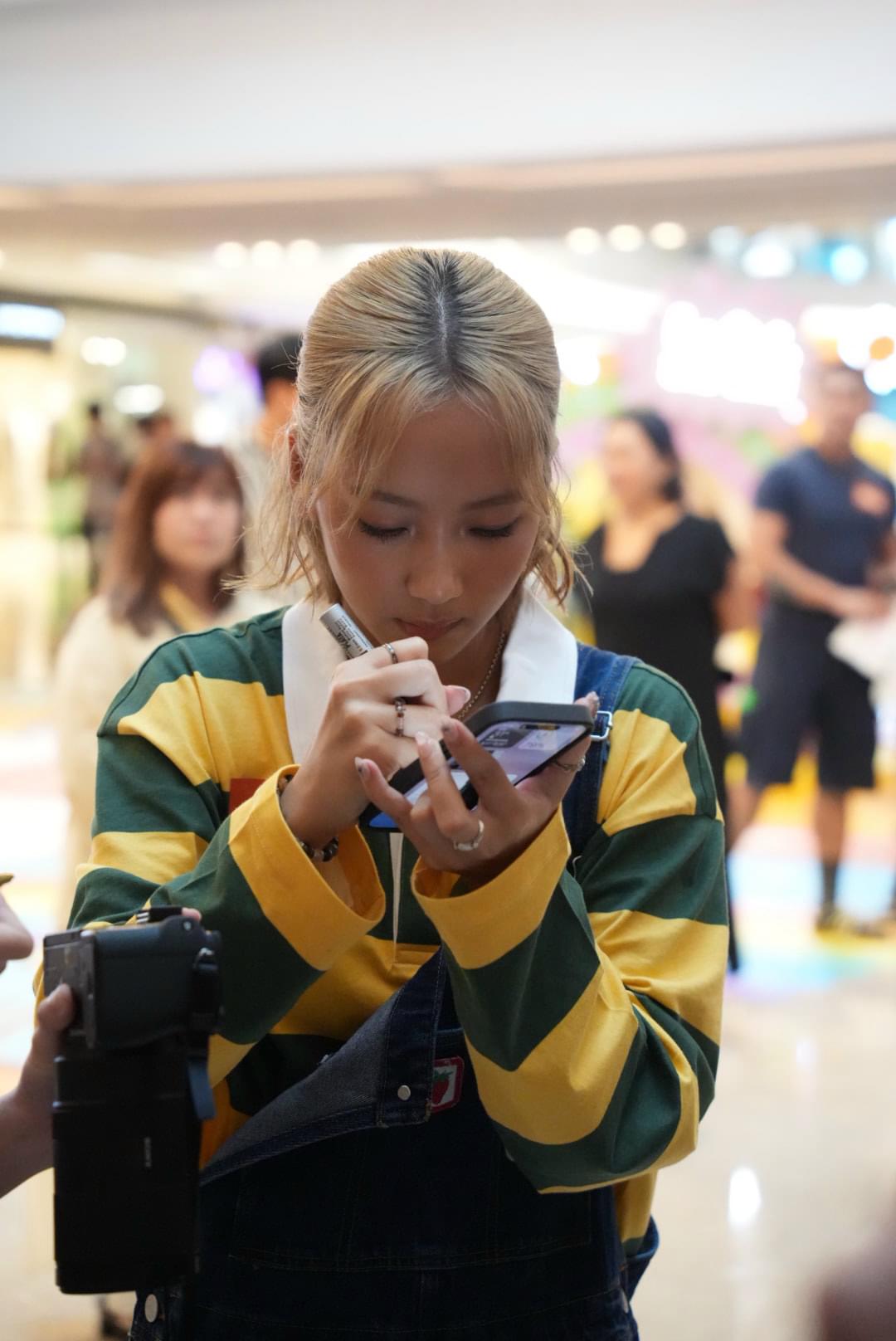 COLLAR討論區 (1035) 《SPYLING》MV製作特輯！Marf又一城燦子活動！ | LIHKG 討論區