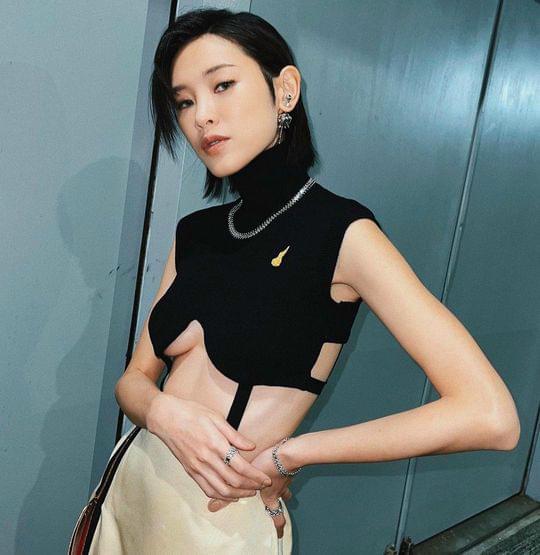 [多圖]18歲青春大波妹 vs 25歲中年成熟女OL | LIHKG 討論區