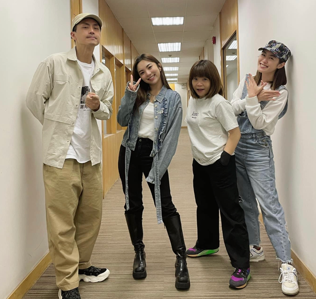 全民造星Natalie大解放晒線展完美身材 粉紅三點式少女得嚟又性感 | LIHKG 討論區