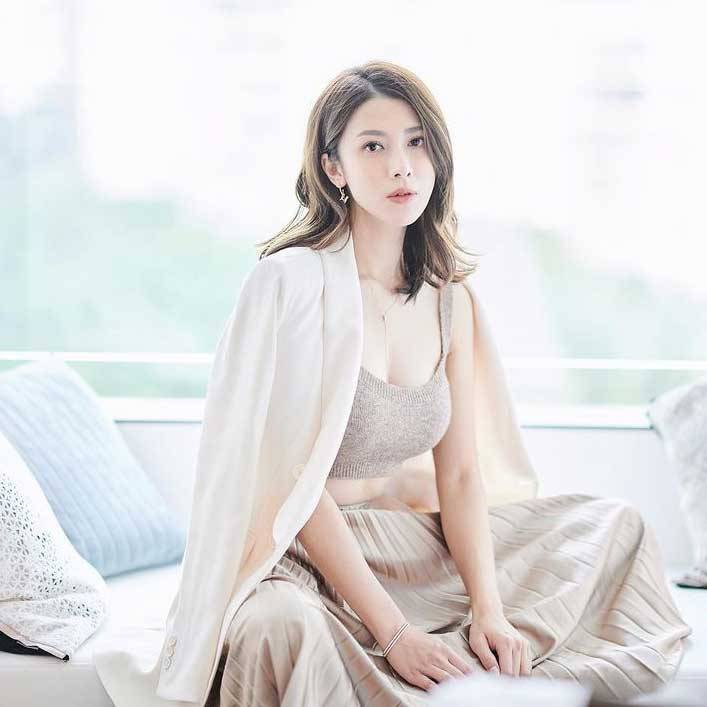 民調 一日見幾多次Eunice Yip?? A. 20-99, B. 100-9999, C. >10000 | LIHKG 討論區