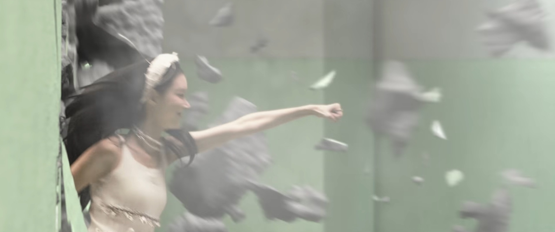 Illit首出道歌啲性喑示誇張到 (2) | LIHKG 討論區