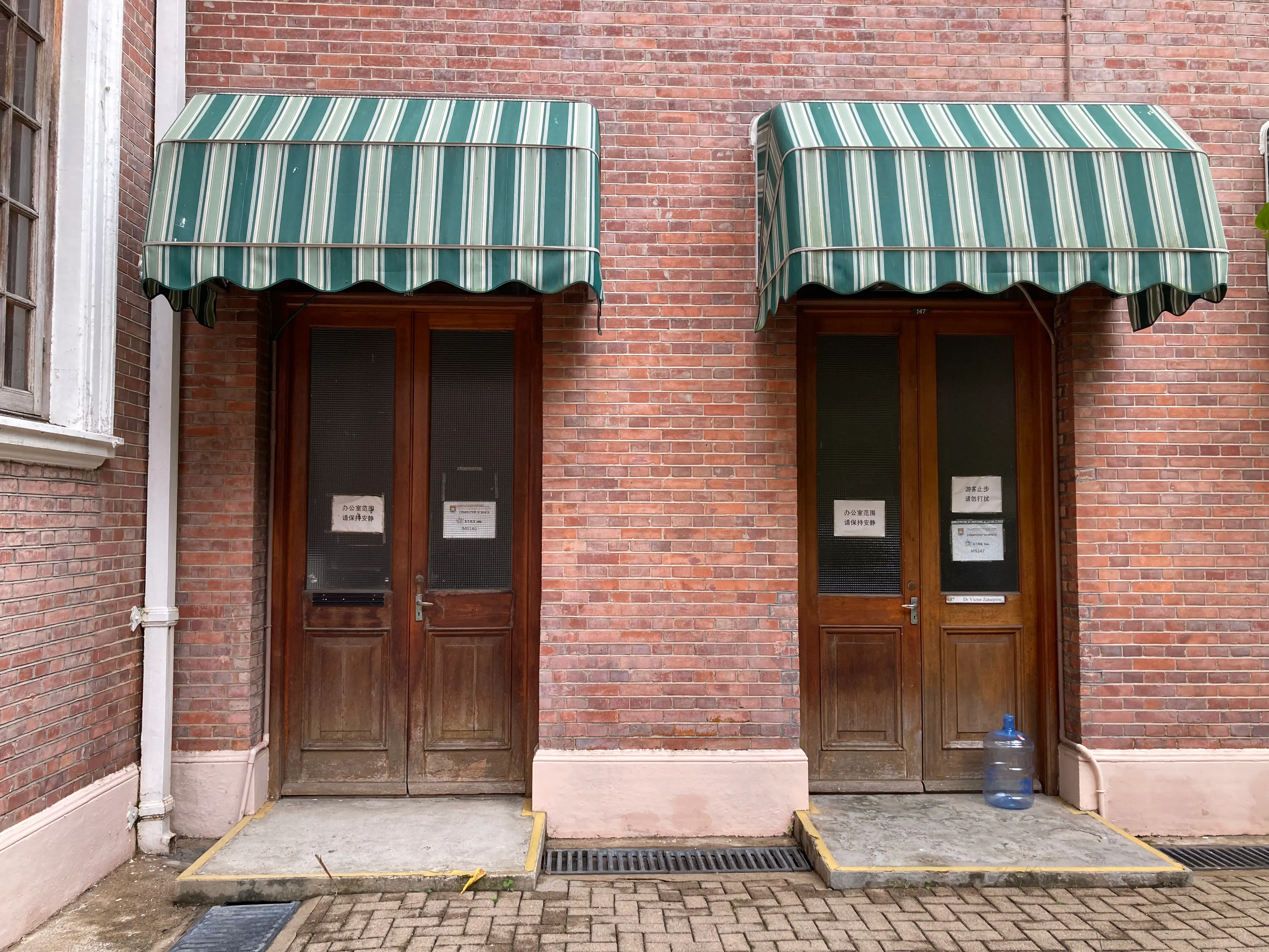 你哋會唔會當HKU係旅遊景點？ | LIHKG 討論區