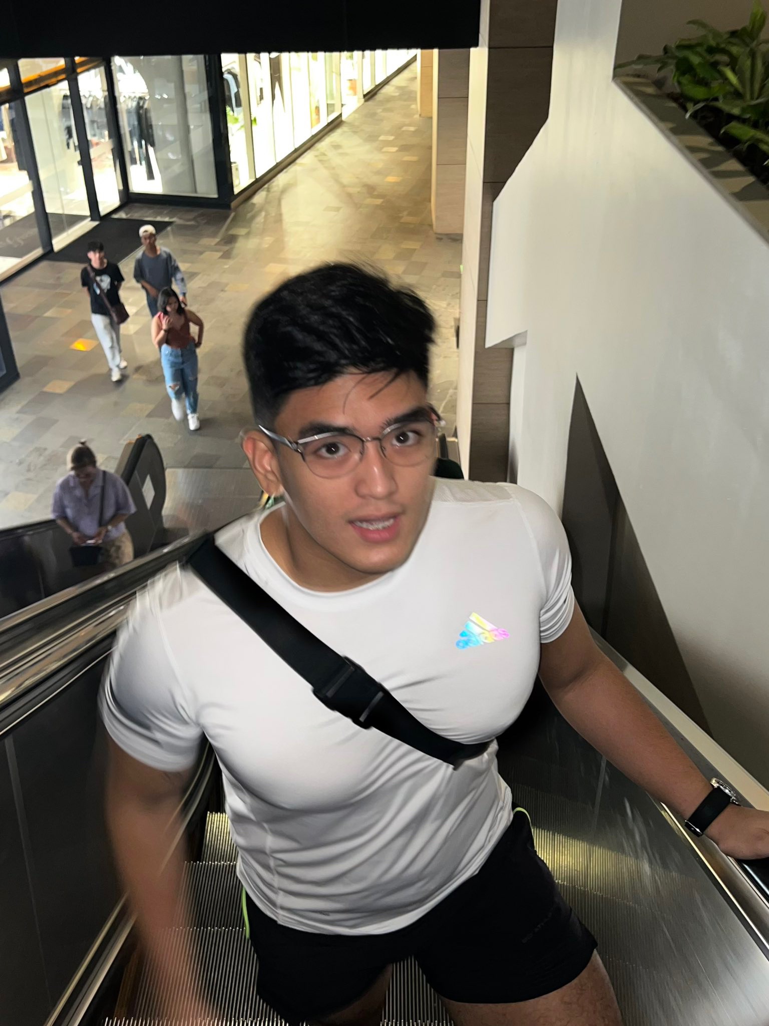 心口發育得咁好嘅00後真係罕見 | LIHKG 討論區