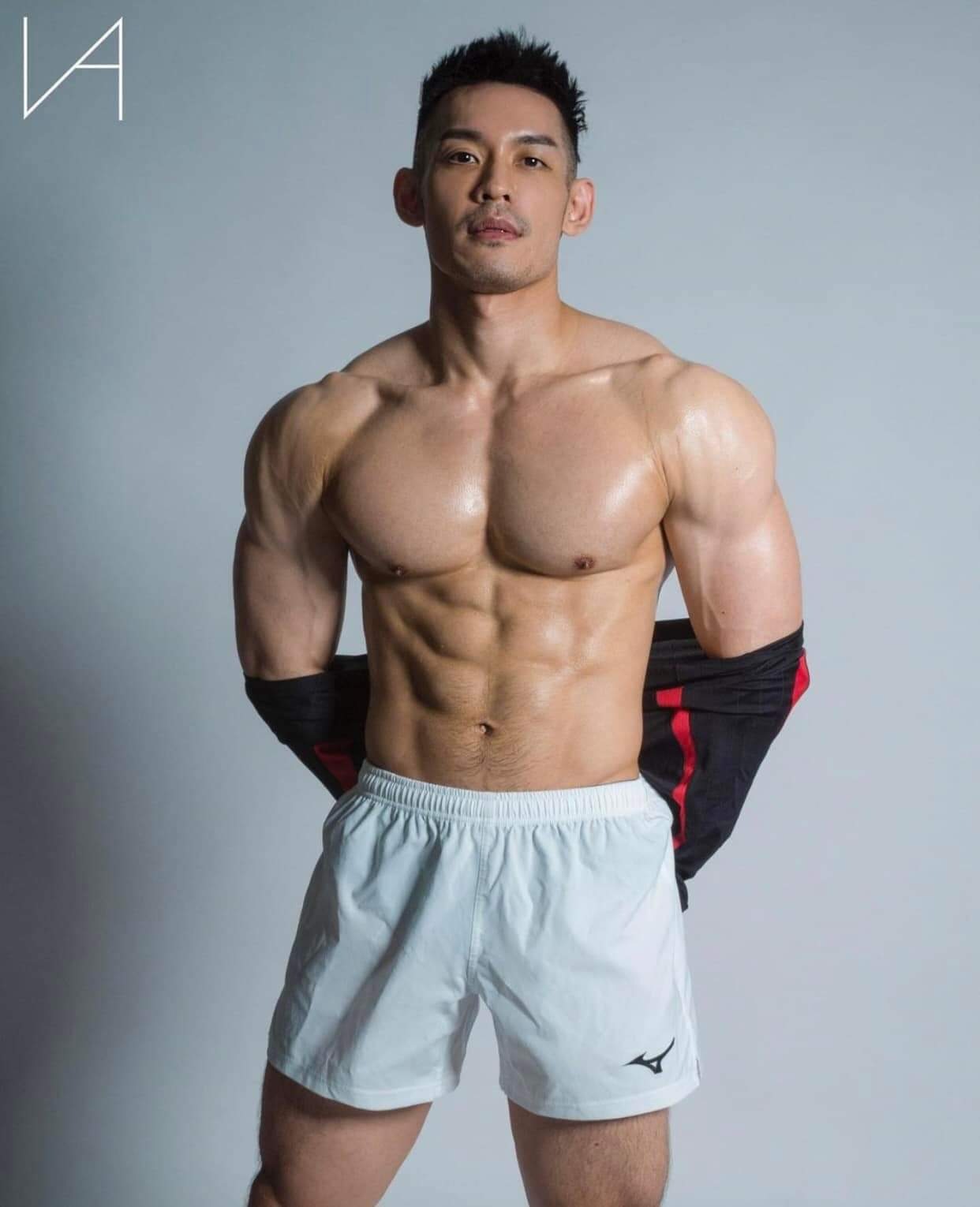 健身教練搞Gay 其實真係幾吸引 | LIHKG 討論區