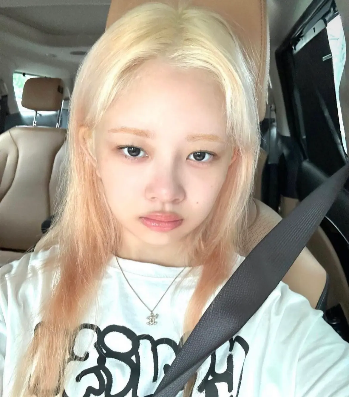 IVE Rei呢幾張selfie高清到起晒雞皮… | LIHKG 討論區