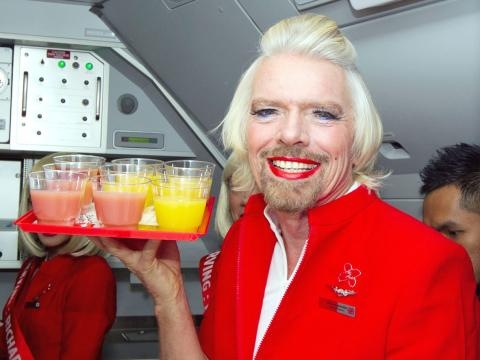 維珍航空允機組及地勤人員 按照個人喜好穿著不同性別制服 | LIHKG 討論區