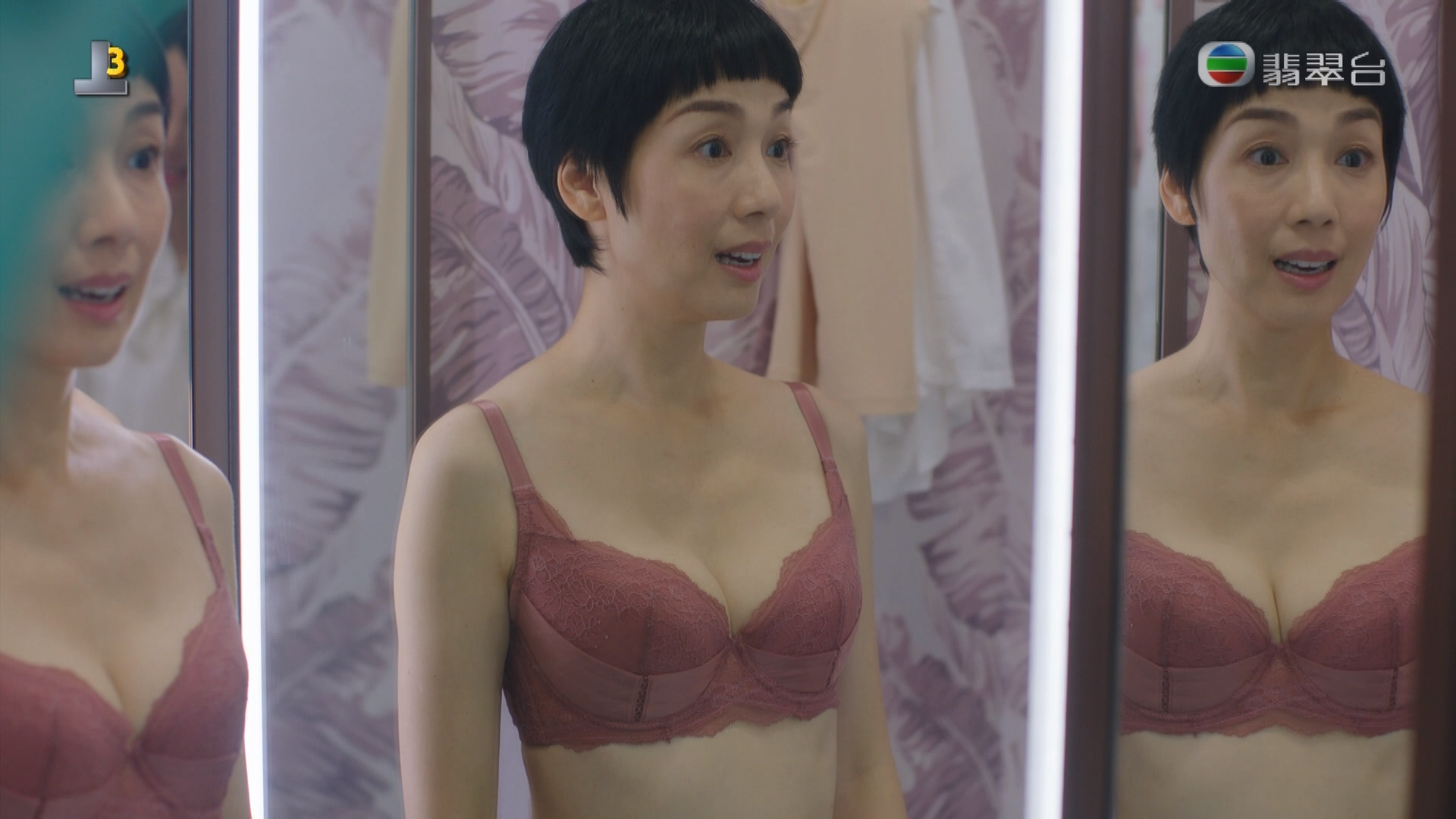 TVB無收視到竟然要出呢招！！！！下流上車族最性感女神淨係戴bra - 香港高登討論區