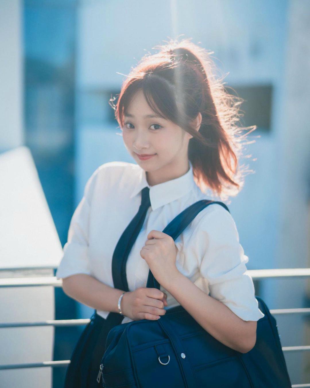 嘩！呢pair姊妹花揸住個波咁大嘅？！ | LIHKG 討論區