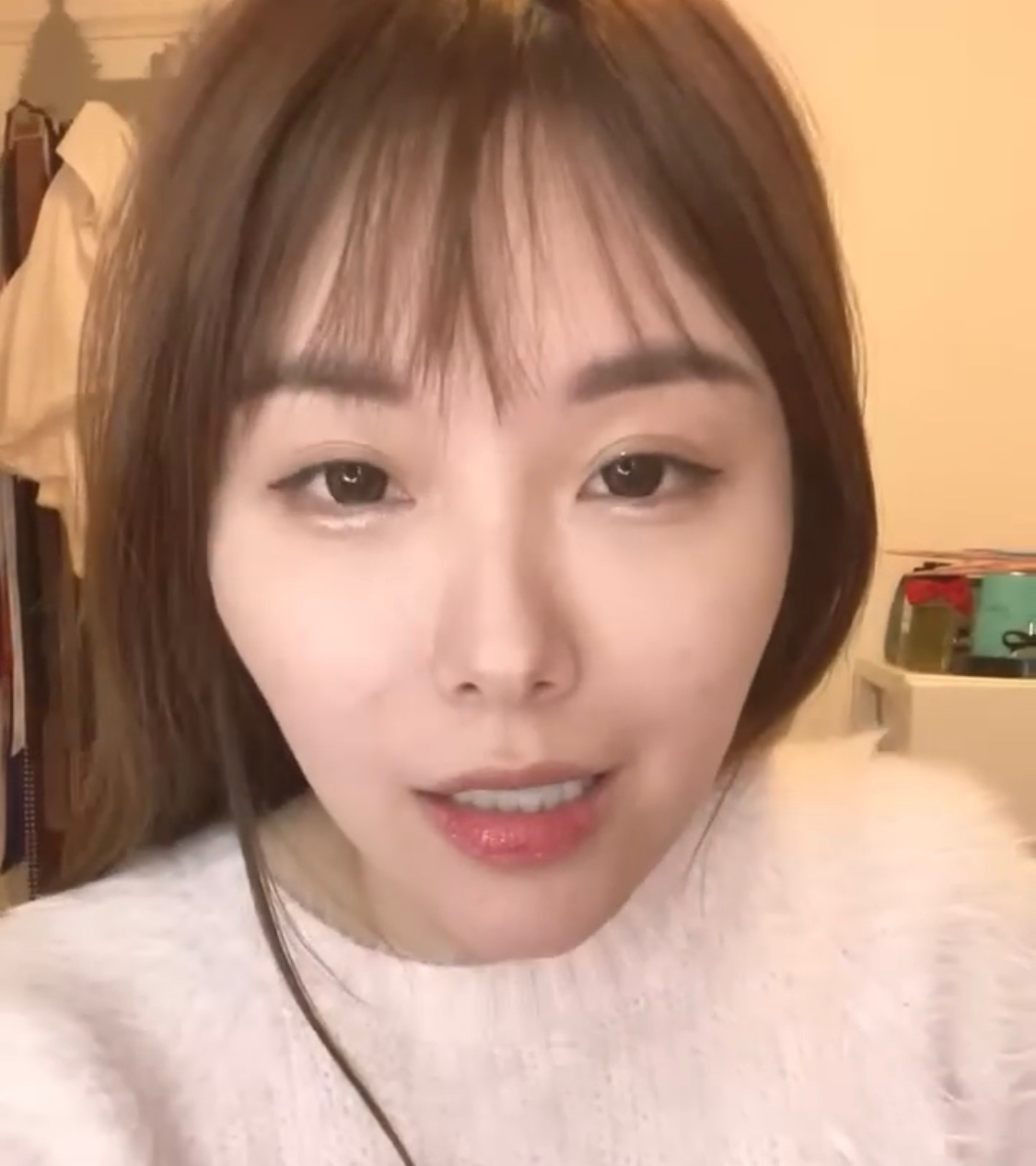 （圖已cap）絵麗奈演技 = 不斷咬唇 | LIHKG 討論區