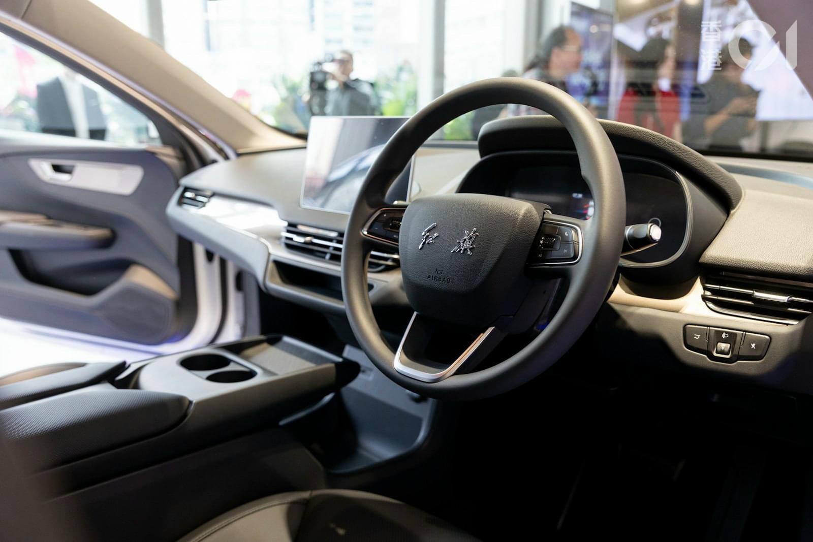 香港有企業引入「紅旗可換電的士」 每次換電99秒 目標明年底300至600輛落地港九新界 | LIHKG 討論區